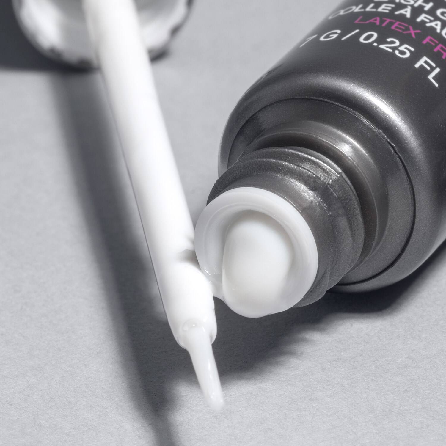 HUDA BEAUTY Sticky Tack - Latex-Free Lash Glue | SEPHORA UK